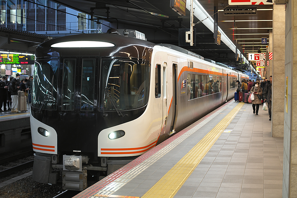 2／21、鉄活動。HC85系: シナモン☆スティック2023